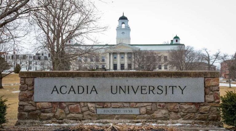 Acadia University - Schooling Visa